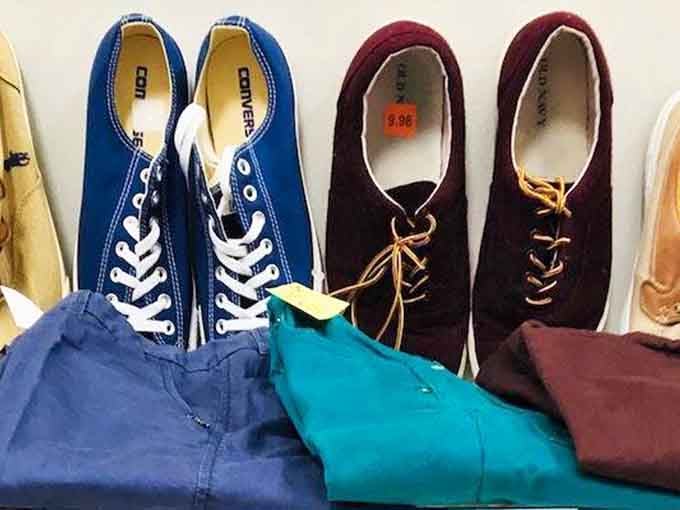 Converse sneakers and color-blocked pants, proof that great style doesn't require a great big budget.