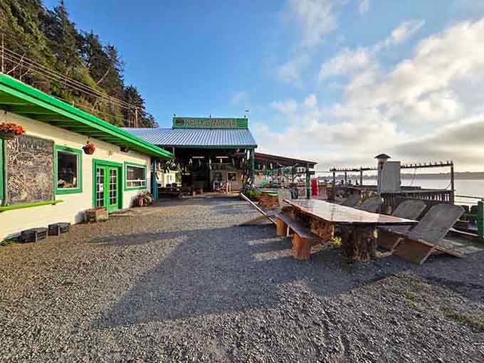 That long driftwood table outside Kelly's Marina is basically nature's way of saying, "Sit down and stay awhile."