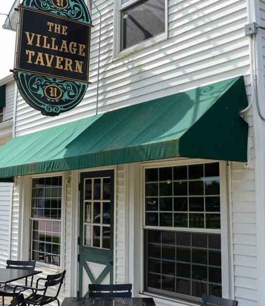This Beloved Illinois Restaurant Has Locals Coming Back For More