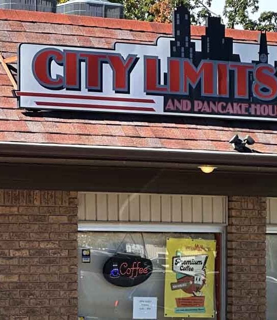 Breakfast Lovers Are Obsessed With This Charming Michigan Diner