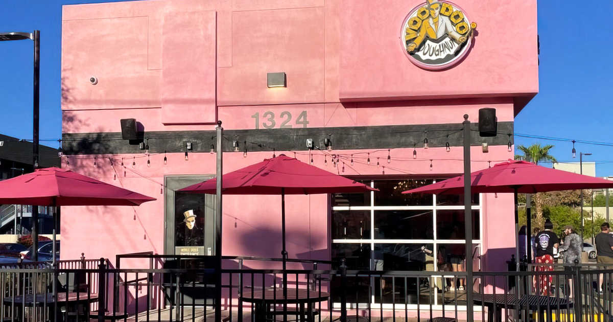 The Charming Arizona Bakery Where Donuts Are Made Fresh Daily