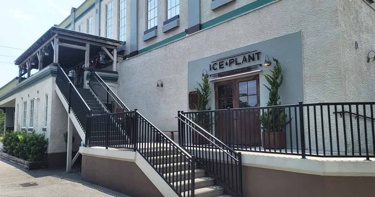 This Florida Bar Hidden Inside A 1927 Ice Factory Will Transport You To The Roaring 20s