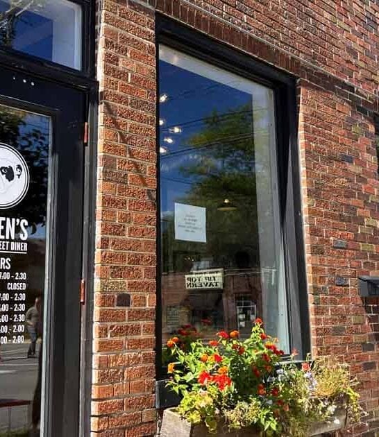 hole wall restaurant wisconsin ftr