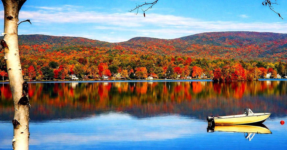 This Breathtaking Lake In Massachusetts Is The Ultimate Vacation ...
