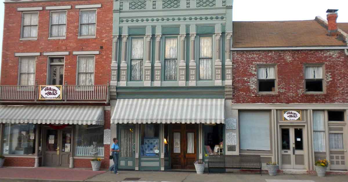 8 Missouri Towns Where Retirees Can Live The Good Life