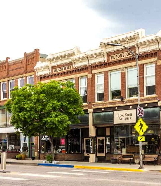 move charming colorado town ftr