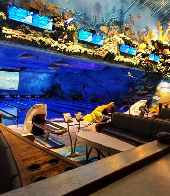 This One-Of-A-Kind Ocean Themed Restaurant And Bowling Alley In Texas Is Insanely Fun