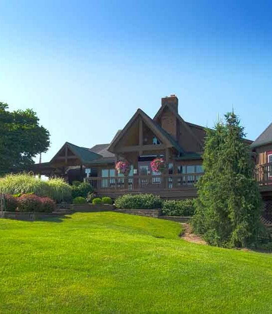 This 108-Year-Old Ohio Farm Has A Winery That Feels Like Stepping Back In Time