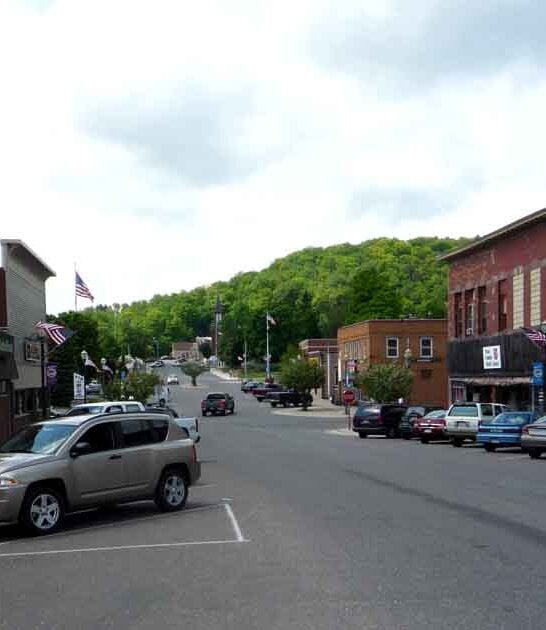7 Picture-Perfect Small Towns In Michigan Made For A Weekend Trip