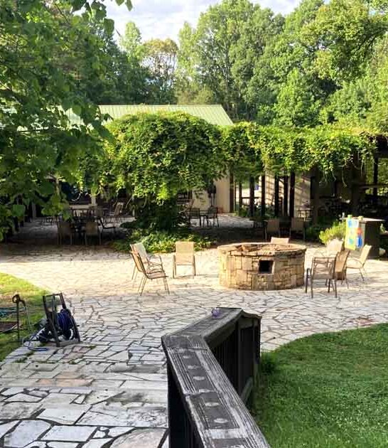 Forget Your Worries At This Middle-Of-Nowhere Resort Hiding In South Carolina