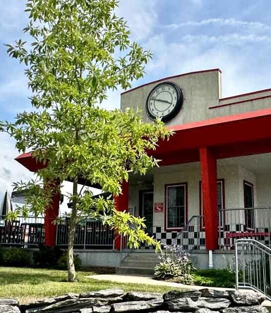 This Retro Pennsylvania Diner Will Transport You Straight Back To The 1950s