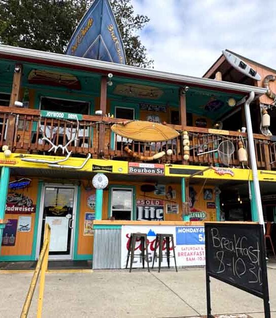 The 7 Riverside Restaurants In Illinois That Will Completely Steal Your Heart
