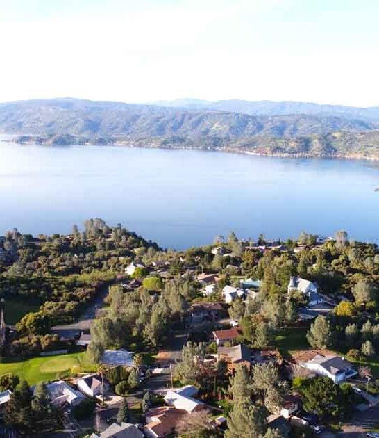 sleepy lakeside california town ftr