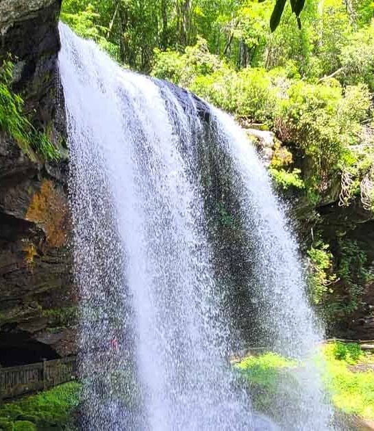 spectacular waterfall north carolina ftr