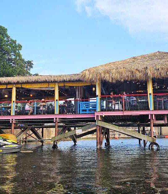 texas hawaiian themed restaurant ftr