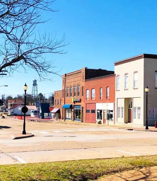 Enjoy The Simple Life When You Visit This Tiny Rural Town In Missouri