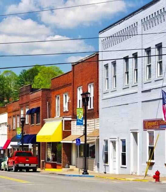 6 Sleepy Towns In Virginia With Homes Under $130,000 That Are Absolutely Worth The Move