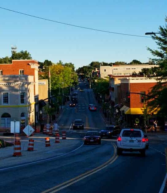 This Picturesque Virginia Town Is So Beautiful, You&rsquo;ll Want To Retire There Tomorrow