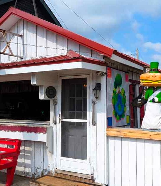 wall burger michigan booths ftr