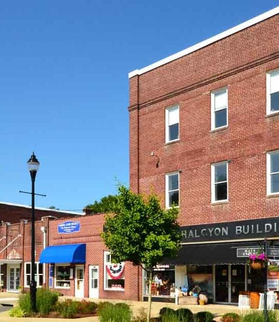 You&rsquo;ll Never Want To Leave This Wonderfully Weird Little Town In Virginia