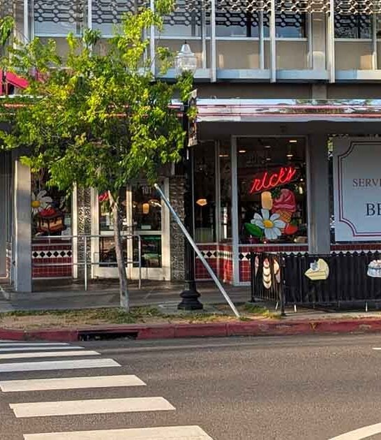 The Whimsical Dessert Diner In California That Belongs On Your Bucket List