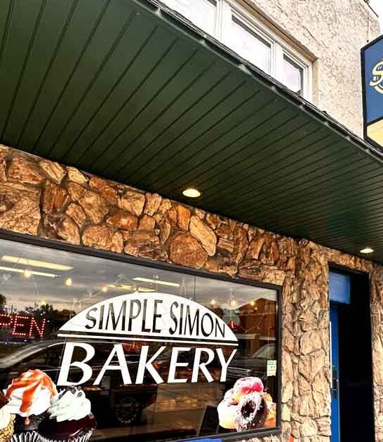 wisconsin charming bakery cupcakes ftr