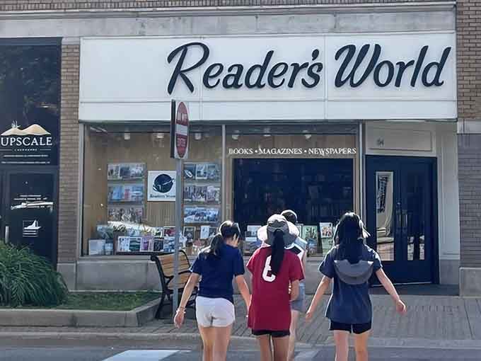 This Quaint Little Bookstore In Michigan Is The Best Kept Secret In The ...