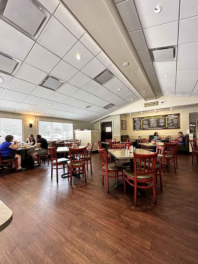 This Old-School South Carolina Restaurant Serves A Hearty Southern ...