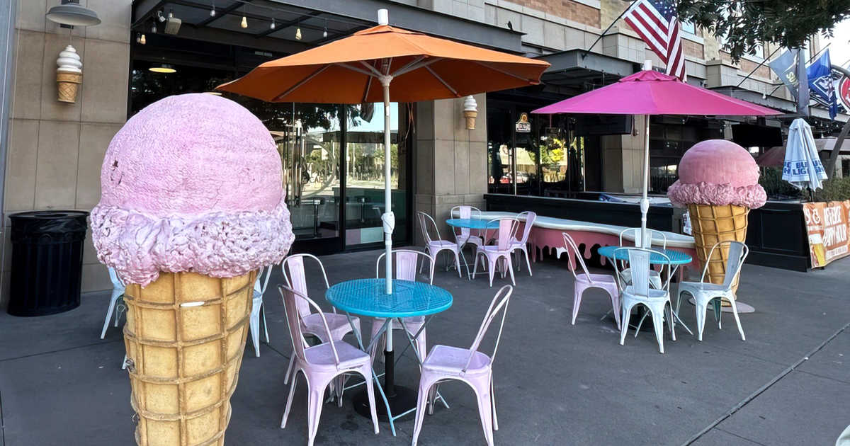 The Adorable Small-Town Ice Cream Shop In Arizona That Belongs On Your Bucket List