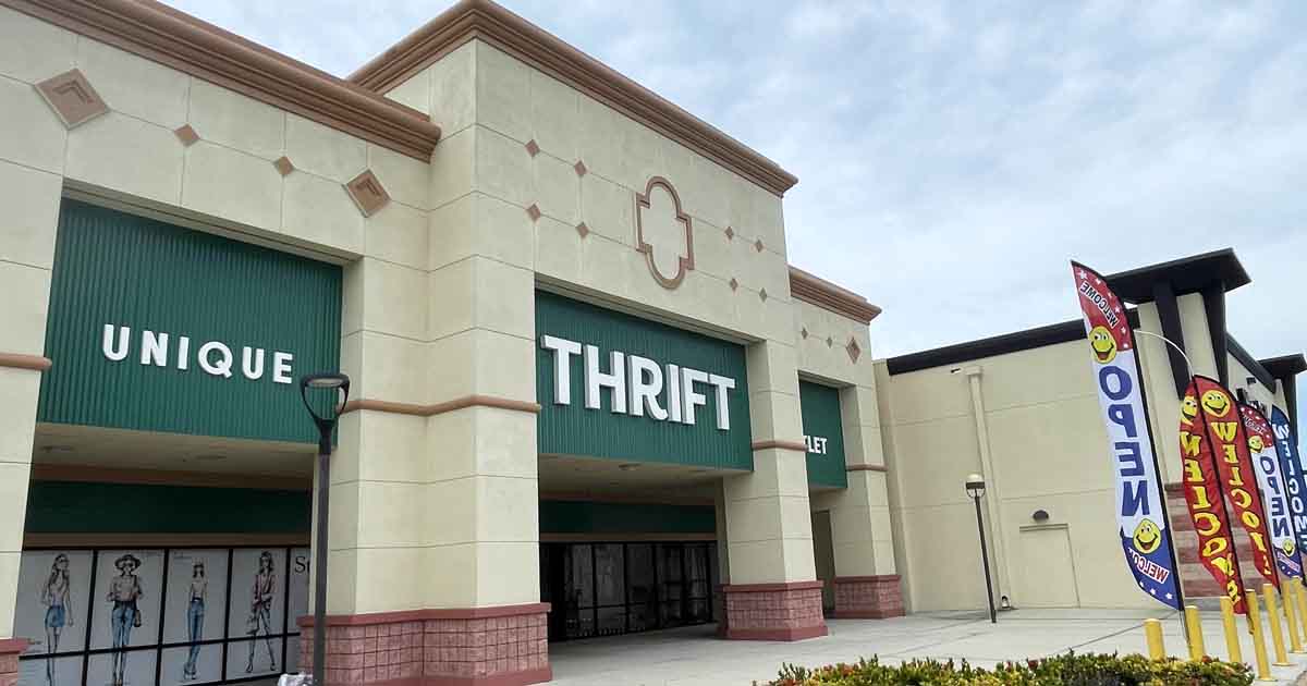 Fill A Whole Bag For $15 At This Massive Florida Thrift Store That Locals Are Obsessed With