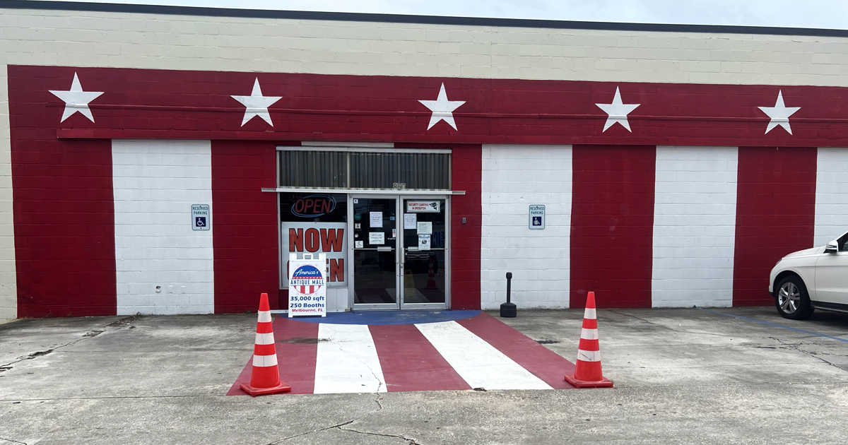 If You Haven't Visited This Giant Antique Store In Florida, You're Missing Out Big Time