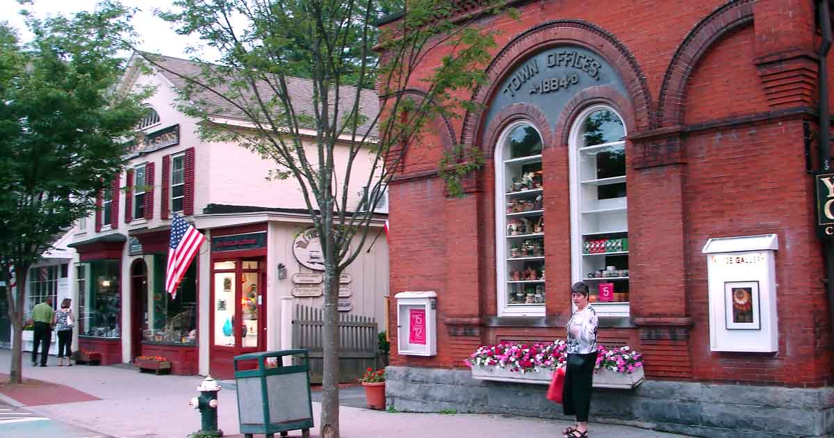 10 Tiny Towns In Massachusetts That Prove Big Cities Are Totally Overrated