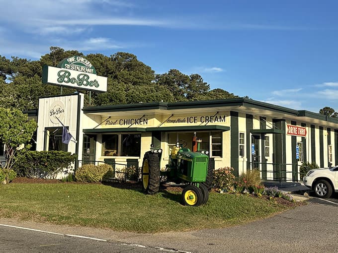 The Best Fried Chicken In Virginia Is Hiding Inside This Unassuming ...