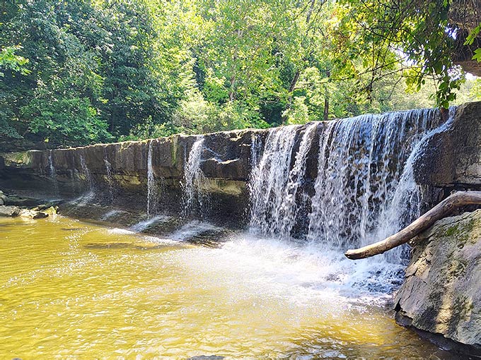 This Hidden Indiana Waterfall Is So Stunning It Deserves Its Own Main ...