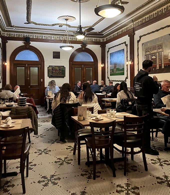 Experience The Italian Restaurant In Pennsylvania That Has Kept Loyal ...