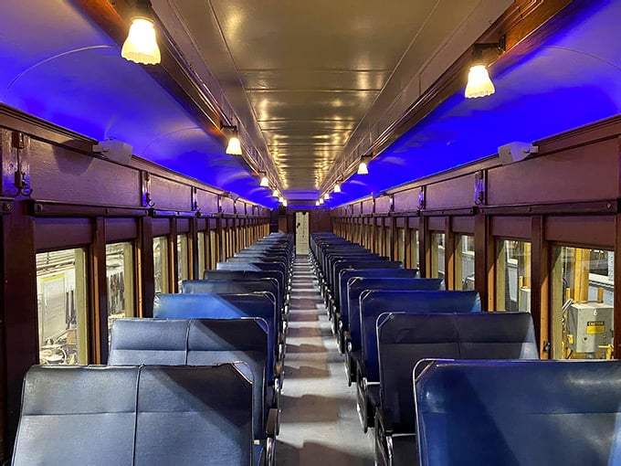 This Unforgettable Connecticut Train Ride Takes You Through The Most ...