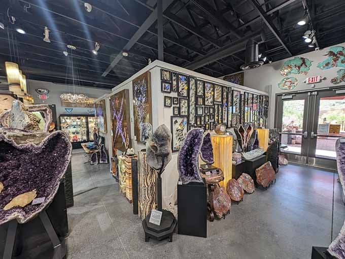 The Coolest Rock Shop In Arizona Is A Geological Wonderland That ...