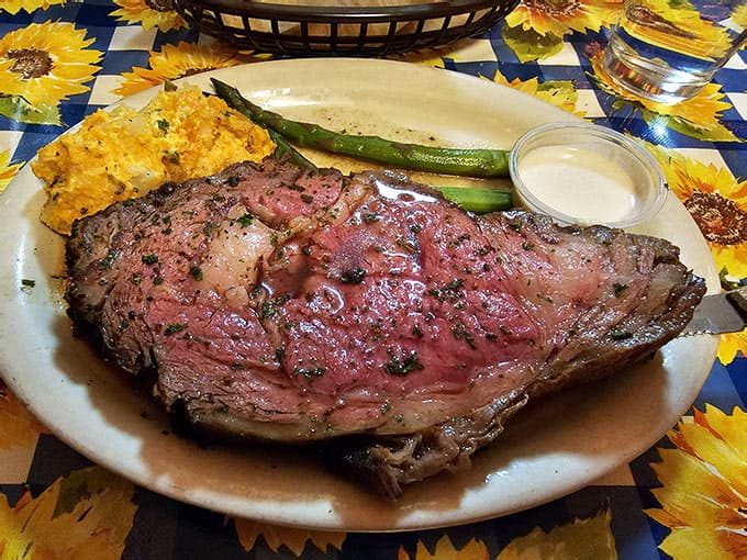 One Way Ribbed The Legendary Prime Rib At This Humble Indiana Restaurant Is Worth ...