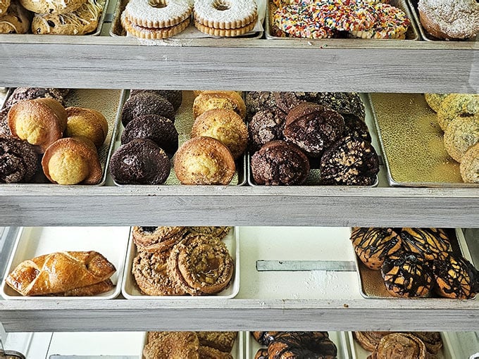 Everyone In New Jersey Should Visit The State's Last Old-Time Jewish Bakery