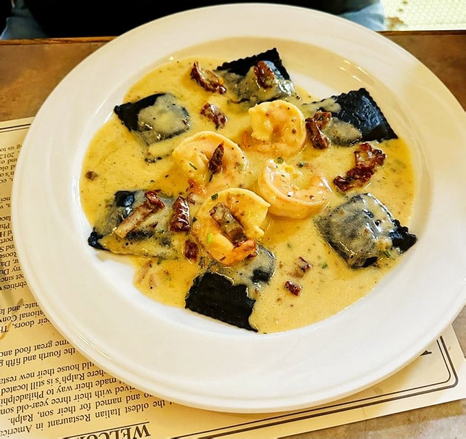 Experience The Italian Restaurant In Pennsylvania That Has Kept Loyal ...