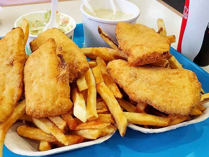 The Tiny Washington Restaurant With Fish And Chips So Good, They're ...