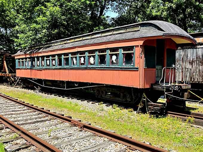 Take One Of These 6 Epic Train Rides In Connecticut For An ...