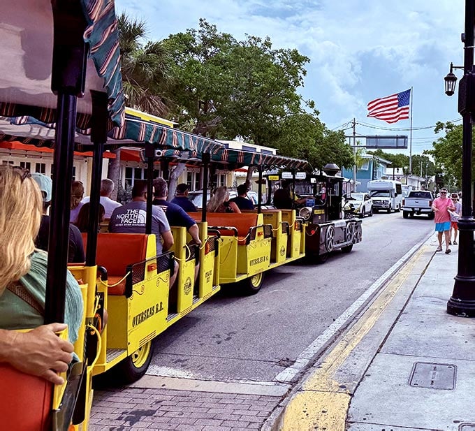 Hop On This Whimsical Florida Train Ride For The Most Relaxing Way To ...