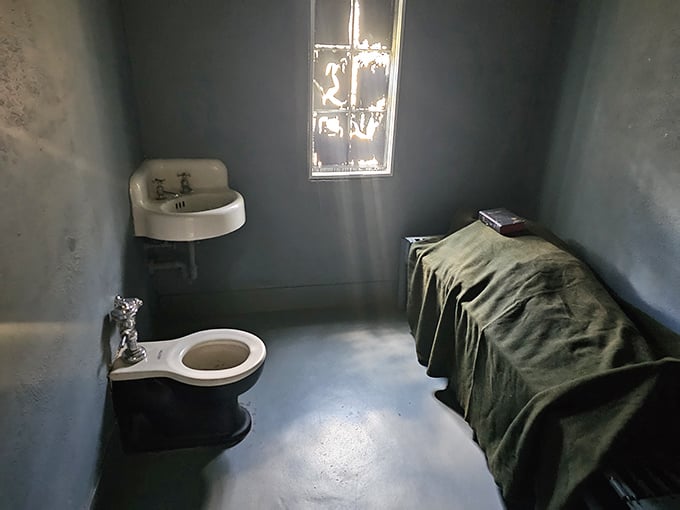 Explore This Eerie Colorado Museum With Old Prison Cells And A Creepy ...