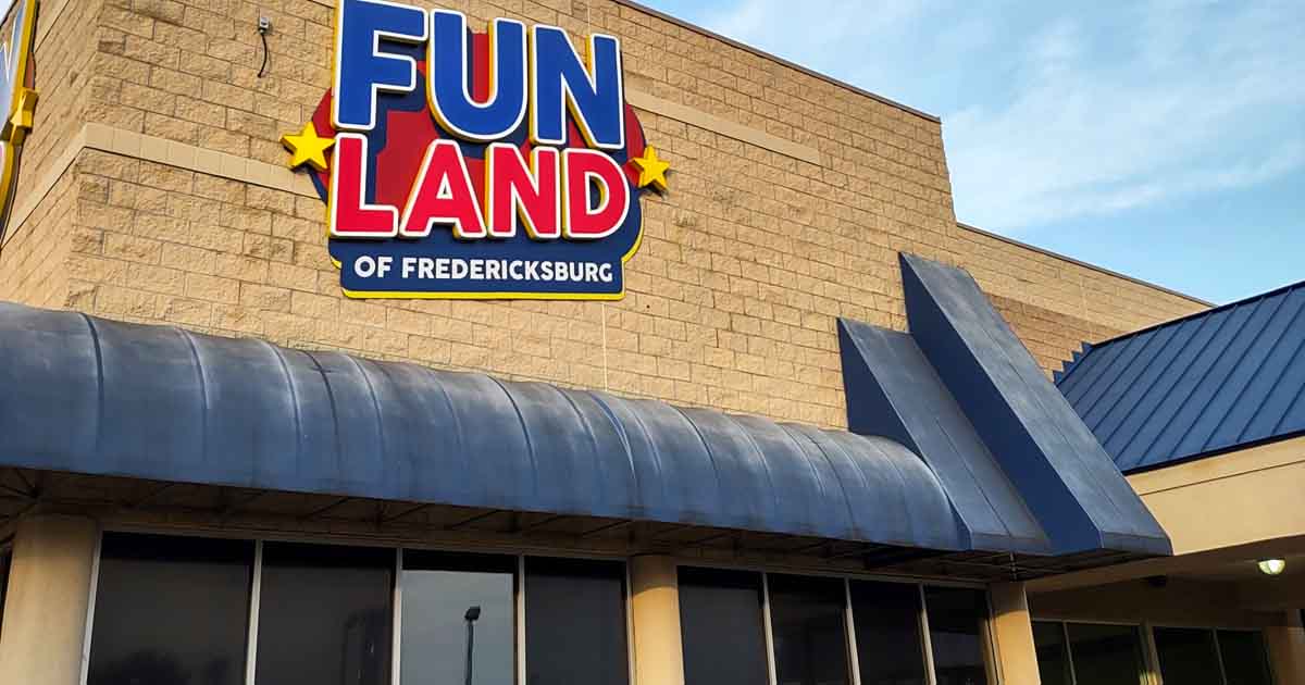 The Most Insanely Fun Amusement Park In Virginia Feels Like An ...