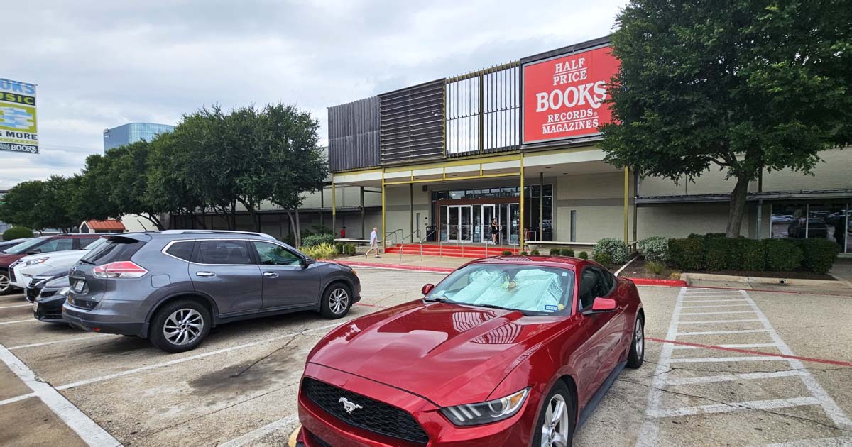 Book Lovers Could Get Lost For Hours In This Sprawling Texas Bookstore