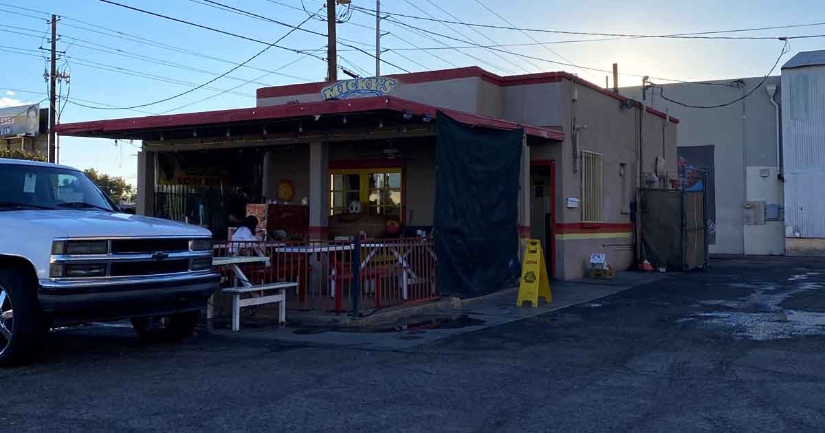 The Unassuming Hot Dog Spot In Arizona Has Earned A Cult Following Among Devoted Locals