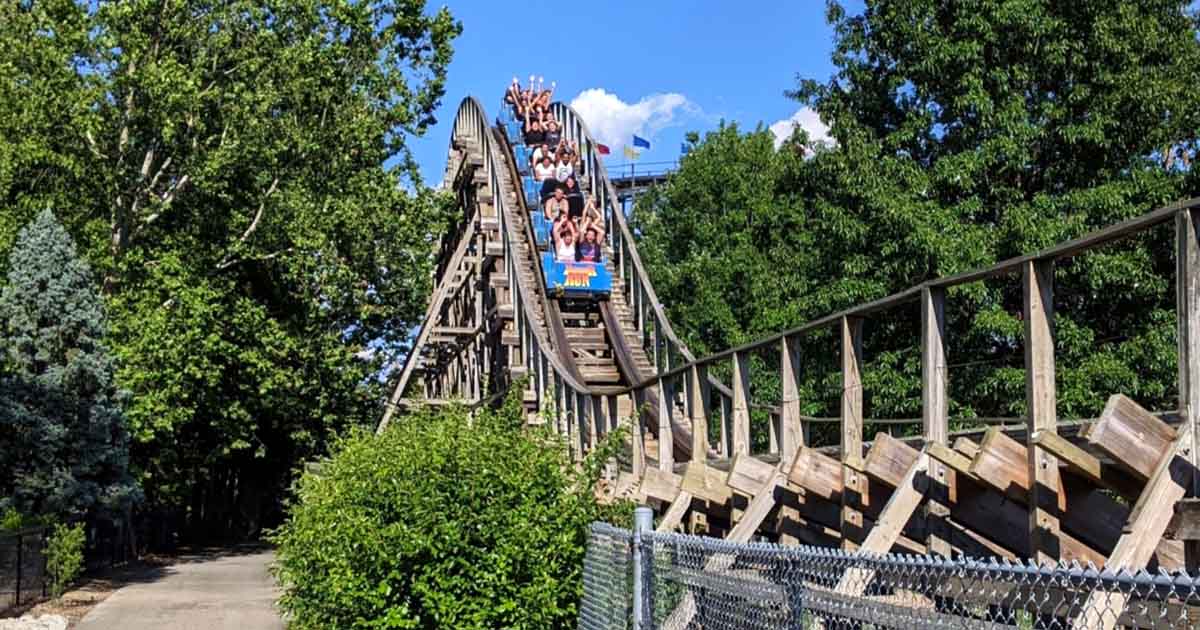 This Incredible Outdoor Amusement Park In Kentucky Will Make Every Generation Feel Like Kids