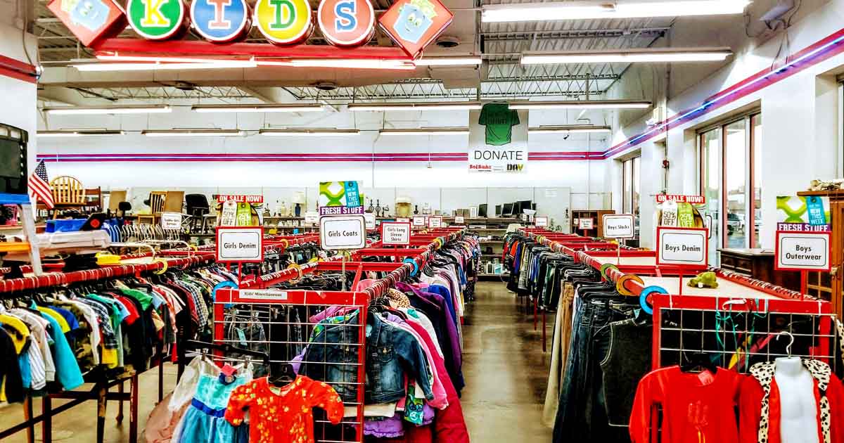 The Most Incredible Missouri Thrift Store Will Let You Stuff Your Backseat Full Of Deals For Only $35