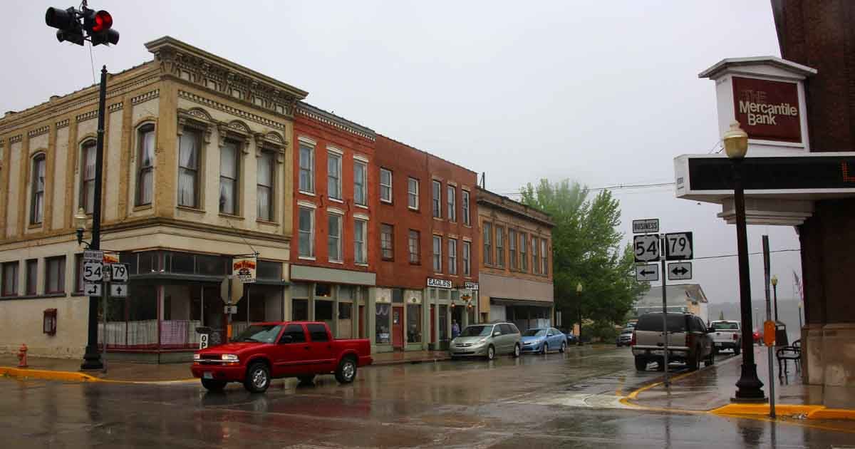 The Most Walkable Downtown In Missouri Has Everything You Need For A Perfect Leisurely Day Out